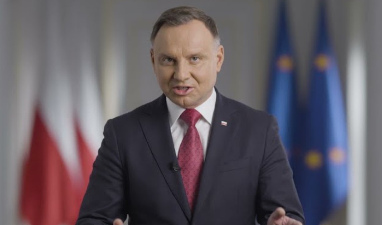 Prezydent Andrzej Duda podpisał kluczową ustawę dla milionów rodzin w ...